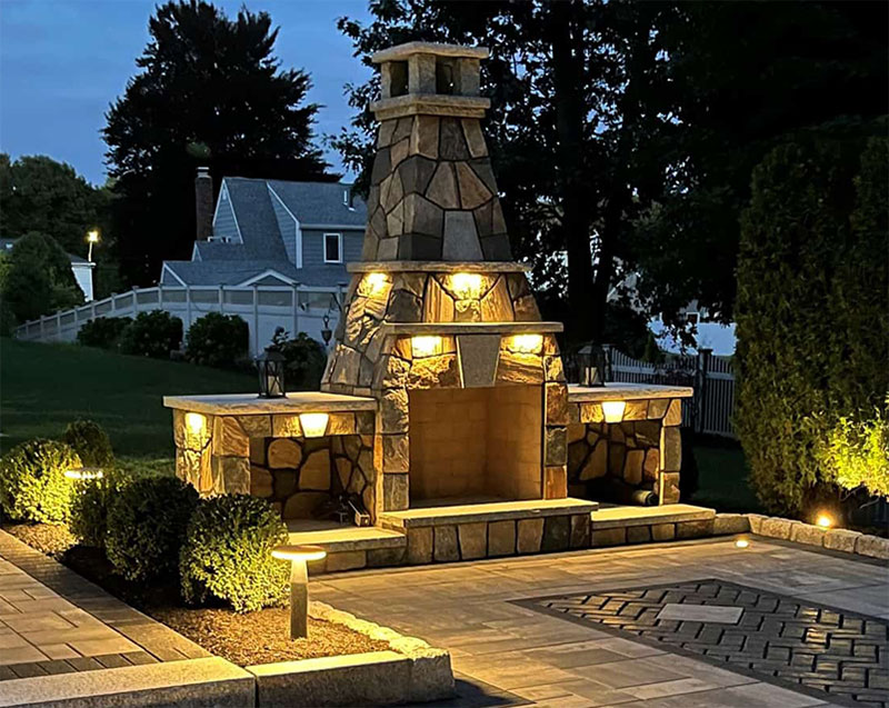 Custom Fireplace Builders: Top 7 Reliable Experts 2024