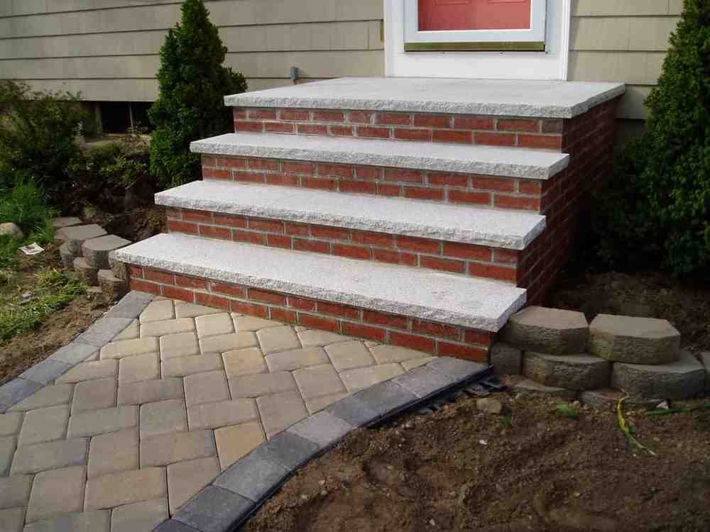 How to Build a Paver Walkway on a Slope: Best 10 Tips